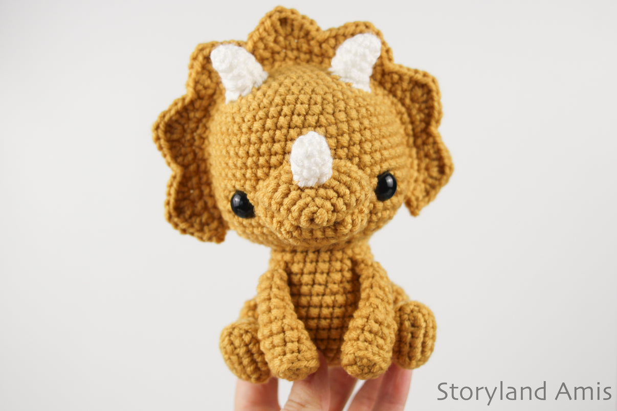 Crochet PATTERN: Trixie the Triceratops Amigurumi – Storyland Amis